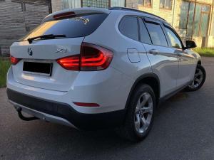 White BMW X1 2013 in Marijampole, with an engine capacity of 2.00 L and mileage of 298 thousand km for 6699 €, photo 15 on AUTOMOTO.COM.LV