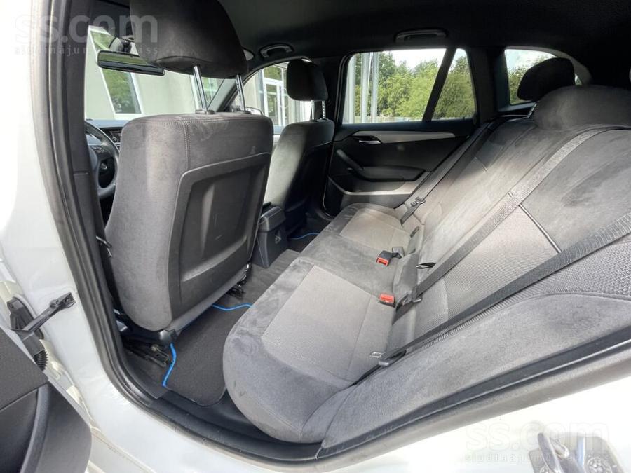 Balts BMW X1 2013 Jūrmala, ar dzinēja tilpumu 2.00 L un nobraukumu 0 tūkst. km par 9750 €, foto 24 vietnē AUTOMOTO.COM.LV