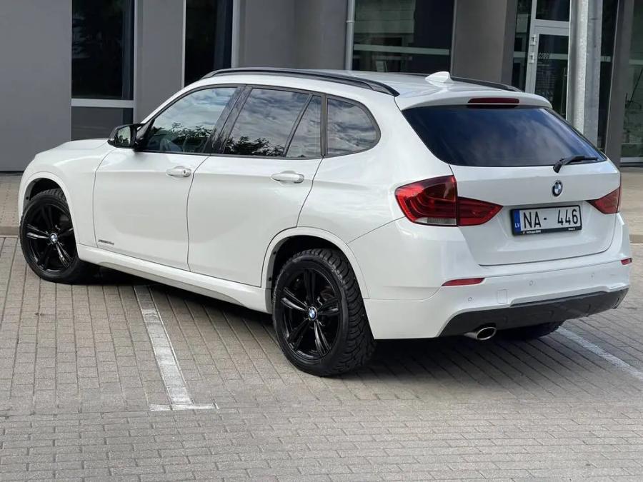 Balts BMW X1 2013 Jūrmala, ar dzinēja tilpumu 2.00 L un nobraukumu 239 tūkst. km par 9750 €, foto 14 vietnē AUTOMOTO.COM.LV