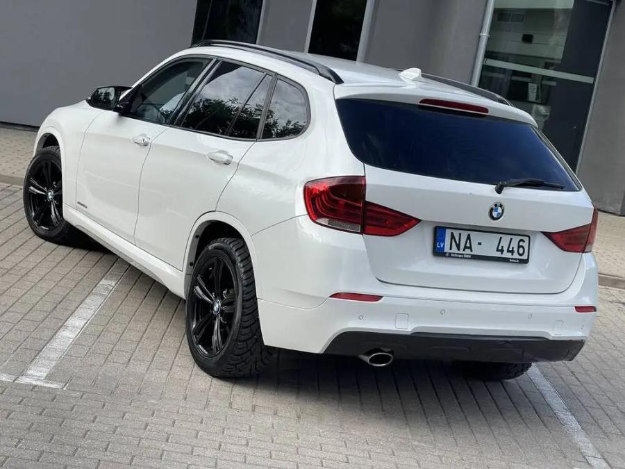 Balts BMW X1 2013 Jūrmala, ar dzinēja tilpumu 2.00 L un nobraukumu 239 tūkst. km par 9750 €, foto 26 vietnē AUTOMOTO.COM.LV