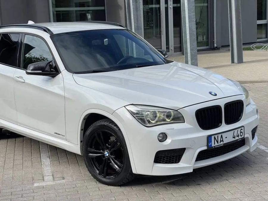 Balts BMW X1 2013 Jūrmala, ar dzinēja tilpumu 2.00 L un nobraukumu 239 tūkst. km par 9750 €, foto 4 vietnē AUTOMOTO.COM.LV
