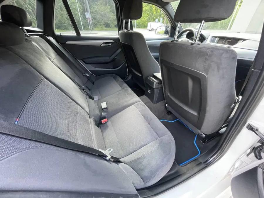 Balts BMW X1 2013 Jūrmala, ar dzinēja tilpumu 2.00 L un nobraukumu 239 tūkst. km par 9750 €, foto 40 vietnē AUTOMOTO.COM.LV