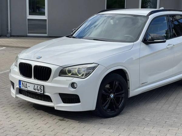 Balts BMW X1 2013 Jūrmala, ar dzinēja tilpumu 2.00 L un nobraukumu 239 tūkst. km par 9750 €, foto 5 vietnē AUTOMOTO.COM.LV
