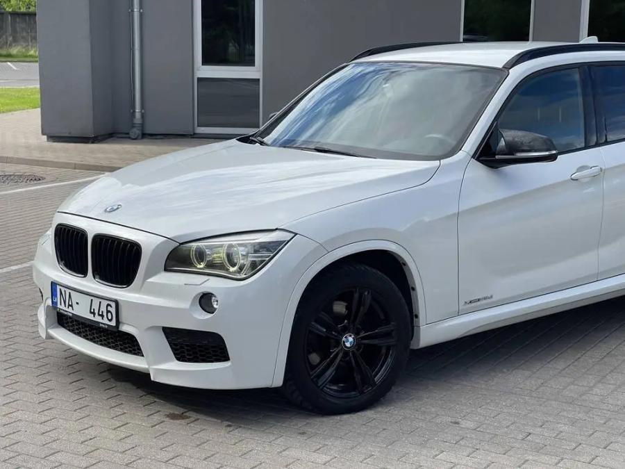 Balts BMW X1 2013 Jūrmala, ar dzinēja tilpumu 2.00 L un nobraukumu 239 tūkst. km par 9750 €, foto 10 vietnē AUTOMOTO.COM.LV