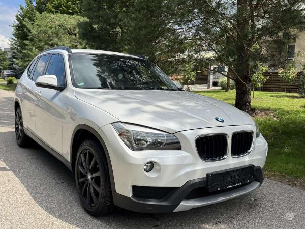 Balts BMW X1 2013 Marijampole, ar dzinēja tilpumu 2.00 L un nobraukumu 150 tūkst. km par 6999 €, foto 1 vietnē AUTOMOTO.COM.LV