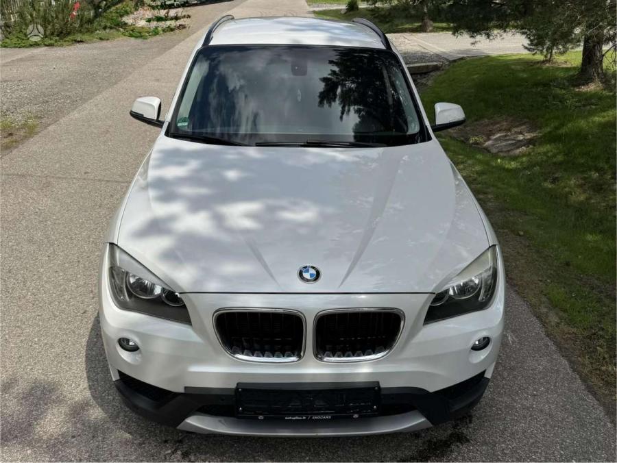 White BMW X1 2013 in Marijampole, with an engine capacity of 2.00 L and mileage of 150 thousand km for 6999 €, photo 3 on AUTOMOTO.COM.LV