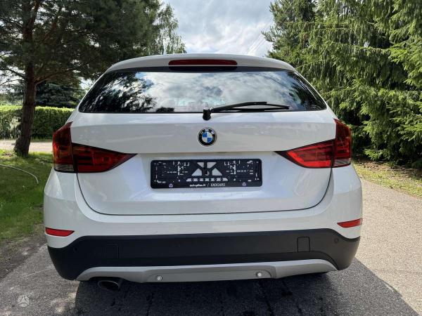 Balts BMW X1 2013 Marijampole, ar dzinēja tilpumu 2.00 L un nobraukumu 150 tūkst. km par 6999 €, foto 6 vietnē AUTOMOTO.COM.LV