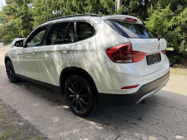 Balts BMW X1 2013 Marijampole, ar dzinēja tilpumu 2.00 L un nobraukumu 150 tūkst. km par 6999 €, foto 7 vietnē AUTOMOTO.COM.LV