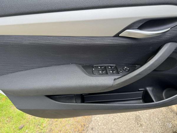 Balts BMW X1 2013 Marijampole, ar dzinēja tilpumu 2.00 L un nobraukumu 150 tūkst. km par 6999 €, foto 10 vietnē AUTOMOTO.COM.LV