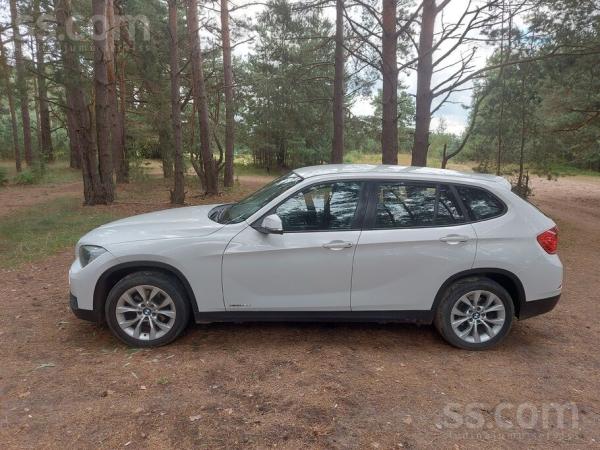 Balts BMW X1 2013 Daugavpils, ar dzinēja tilpumu 2.00 L un nobraukumu 247 tūkst. km par 7150 €, foto 4 vietnē AUTOMOTO.COM.LV