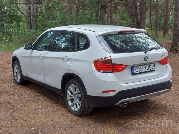 Balts BMW X1 2013 Daugavpils, ar dzinēja tilpumu 2.00 L un nobraukumu 247 tūkst. km par 7150 €, foto 7 vietnē AUTOMOTO.COM.LV