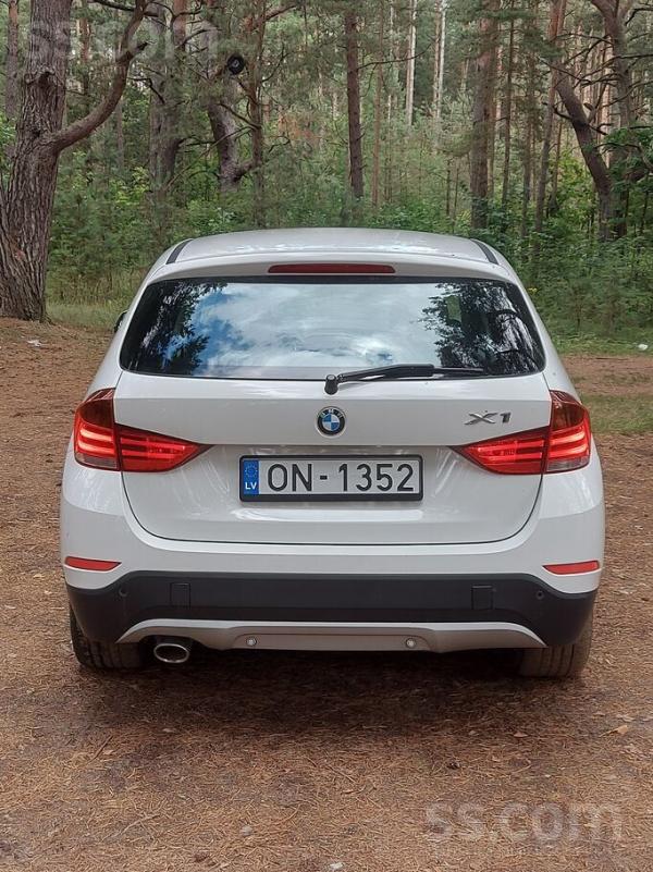 Balts BMW X1 2013 Daugavpils, ar dzinēja tilpumu 2.00 L un nobraukumu 247 tūkst. km par 7150 €, foto 8 vietnē AUTOMOTO.COM.LV