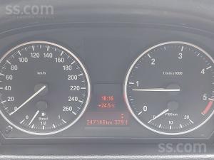 White BMW X1 2013 in Daugavpils, with an engine capacity of 2.00 L and mileage of 247 thousand km for 7150 €, photo 13 on AUTOMOTO.COM.LV