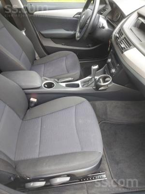 White BMW X1 2013 in Daugavpils, with an engine capacity of 2.00 L and mileage of 247 thousand km for 7150 €, photo 18 on AUTOMOTO.COM.LV