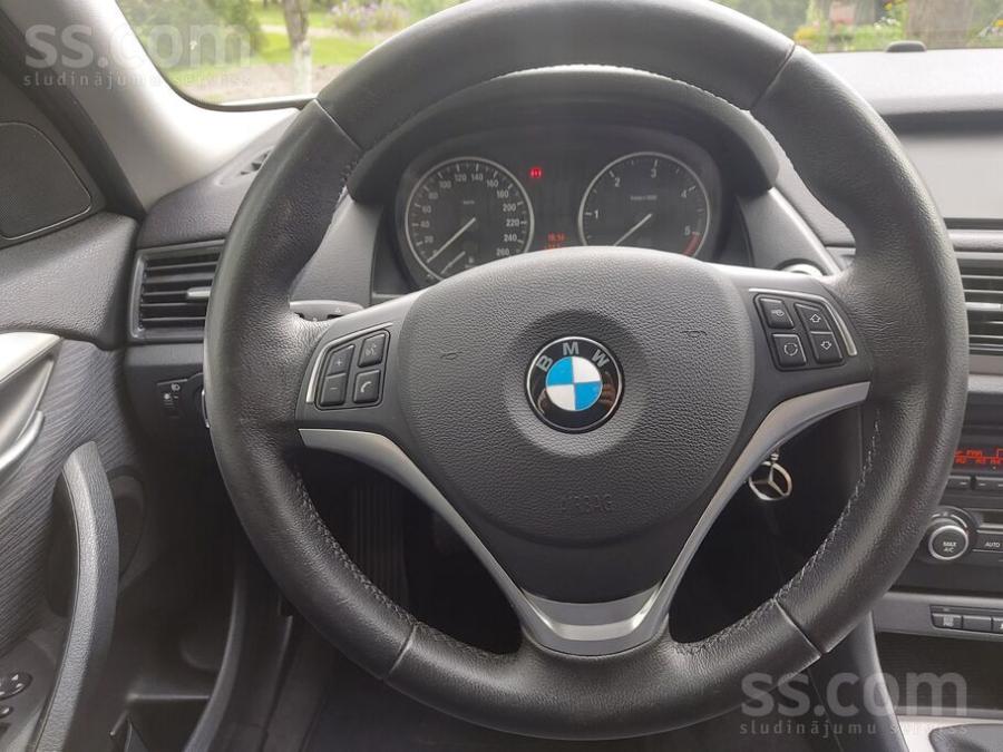 White BMW X1 2013 in Daugavpils, with an engine capacity of 2.00 L and mileage of 247 thousand km for 7150 €, photo 20 on AUTOMOTO.COM.LV