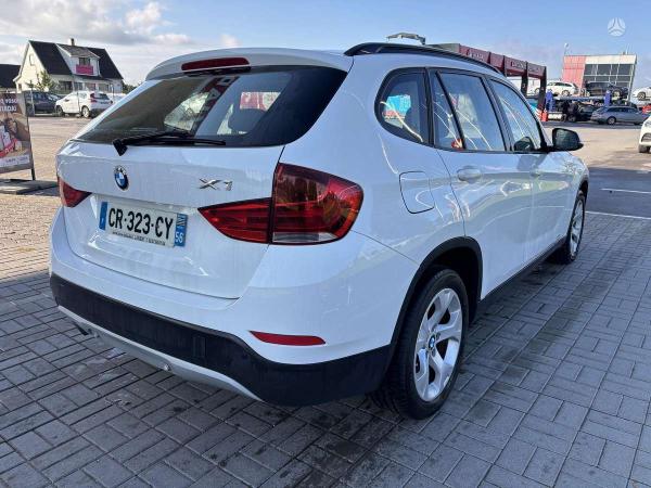 Balts BMW X1 2013 Tauragė, ar dzinēja tilpumu 2.00 L un nobraukumu 240 tūkst. km par 4900 €, foto 8 vietnē AUTOMOTO.COM.LV