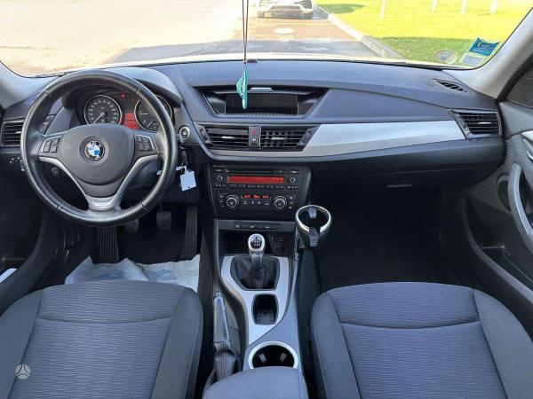 Balts BMW X1 2013 Tauragė, ar dzinēja tilpumu 2.00 L un nobraukumu 240 tūkst. km par 4900 €, foto 11 vietnē AUTOMOTO.COM.LV