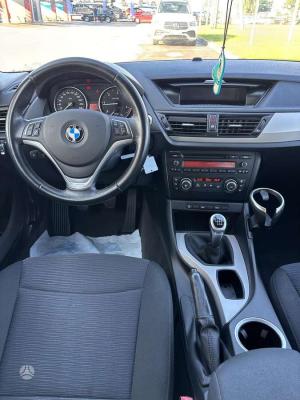Balts BMW X1 2013 Tauragė, ar dzinēja tilpumu 2.00 L un nobraukumu 240 tūkst. km par 4900 €, foto 13 vietnē AUTOMOTO.COM.LV