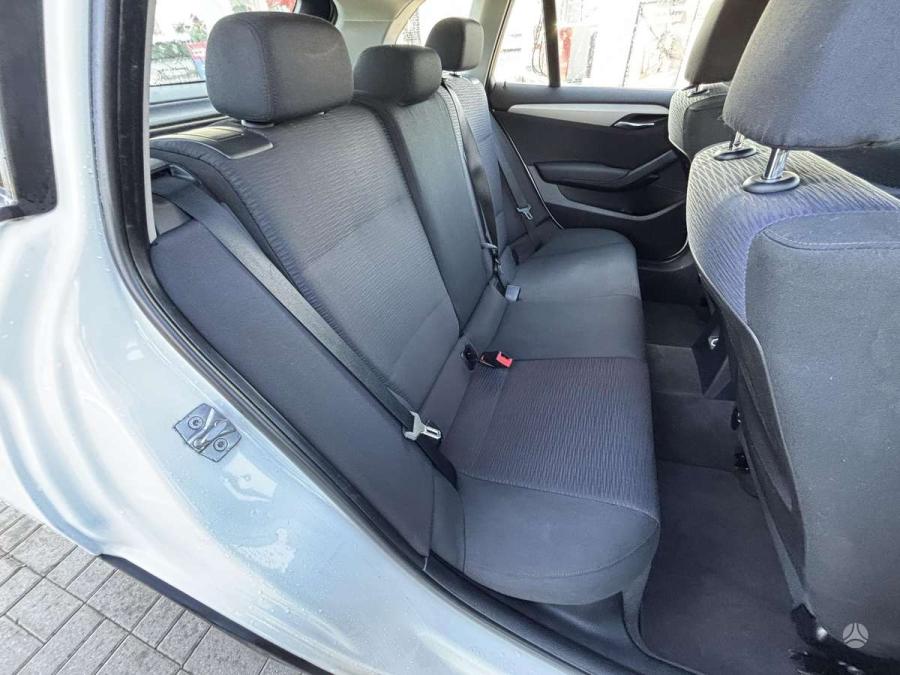 Balts BMW X1 2013 Tauragė, ar dzinēja tilpumu 2.00 L un nobraukumu 240 tūkst. km par 4900 €, foto 16 vietnē AUTOMOTO.COM.LV