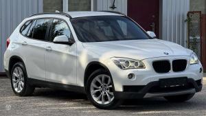 White BMW X1 2013 in Ukmerge, with an engine capacity of 2.00 L and mileage of 291 thousand km for 7300 €, photo  on AUTOMOTO.COM.LV