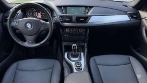 White BMW X1 2013 in Ukmerge, with an engine capacity of 2.00 L and mileage of 291 thousand km for 7300 €, photo 12 on AUTOMOTO.COM.LV