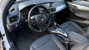 White BMW X1 2013 in Ukmerge, with an engine capacity of 2.00 L and mileage of 291 thousand km for 7300 €, photo 15 on AUTOMOTO.COM.LV