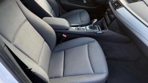 White BMW X1 2013 in Ukmerge, with an engine capacity of 2.00 L and mileage of 291 thousand km for 7300 €, photo 20 on AUTOMOTO.COM.LV