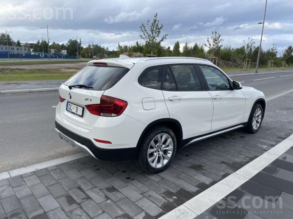 Balts BMW X1 2013 Rīga, ar dzinēja tilpumu 2.00 L un nobraukumu 228 tūkst. km par 8790 €, foto 8 vietnē AUTOMOTO.COM.LV