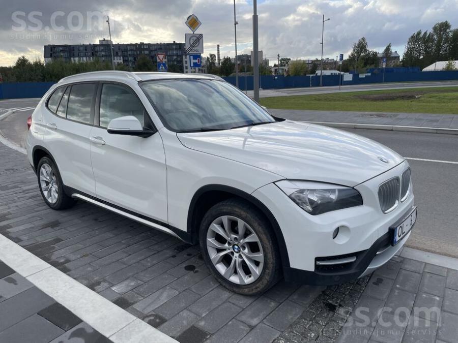 Balts BMW X1 2013 Rīga, ar dzinēja tilpumu 2.00 L un nobraukumu 228 tūkst. km par 8790 €, foto 7 vietnē AUTOMOTO.COM.LV