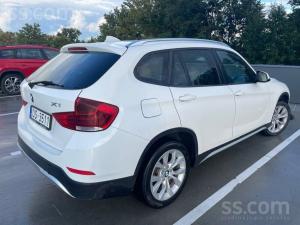 White BMW X1 2013 in Riga, with an engine capacity of 2.00 L and mileage of 228 thousand km for 7598 €, photo 7 on AUTOMOTO.COM.LV