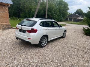 White BMW X1 2013 in Vilnius, with an engine capacity of 3.00 L and mileage of 130 thousand km for 8300 €, photo 10 on AUTOMOTO.COM.LV