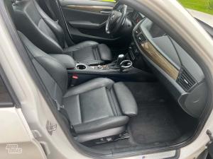 White BMW X1 2013 in Vilnius, with an engine capacity of 3.00 L and mileage of 130 thousand km for 8300 €, photo 15 on AUTOMOTO.COM.LV