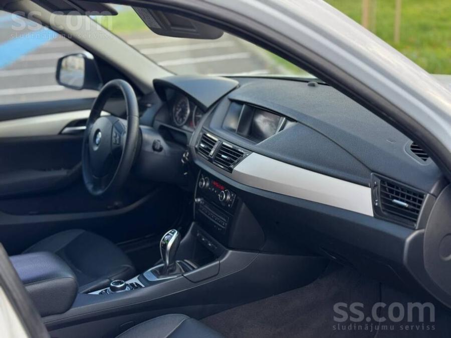 Balts BMW X1 2013 Rīga, ar dzinēja tilpumu 2.00 L un nobraukumu 329 tūkst. km par 6350 €, foto 21 vietnē AUTOMOTO.COM.LV