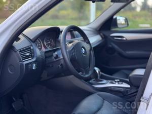 Balts BMW X1 2013 Rīga, ar dzinēja tilpumu 2.00 L un nobraukumu 329 tūkst. km par 6350 €, foto 25 vietnē AUTOMOTO.COM.LV