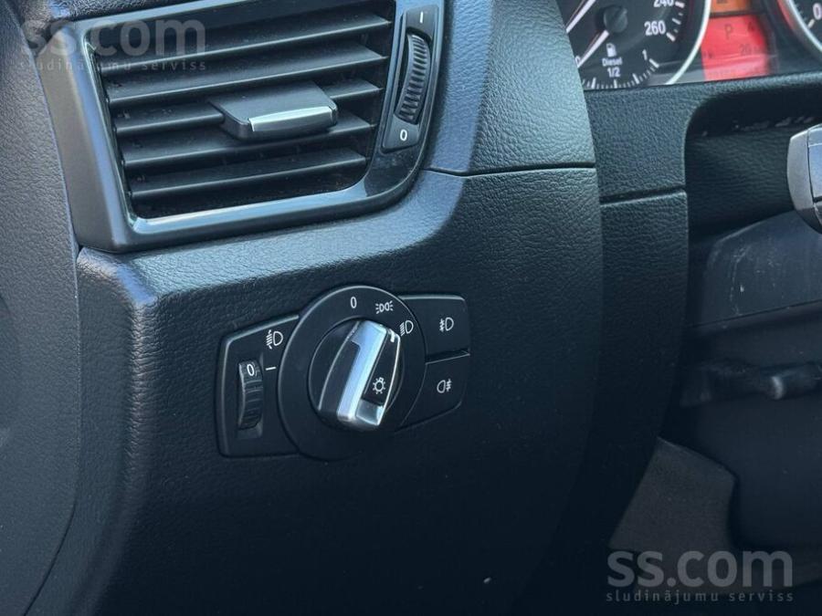 Balts BMW X1 2013 Rīga, ar dzinēja tilpumu 2.00 L un nobraukumu 329 tūkst. km par 6350 €, foto 33 vietnē AUTOMOTO.COM.LV