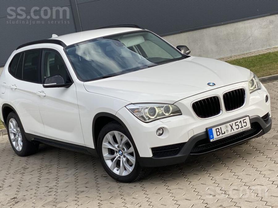 White BMW X1 2014 in Riga, with an engine capacity of 2.00 L and mileage of 176 thousand km for 9990 €, photo 1 on AUTOMOTO.COM.LV
