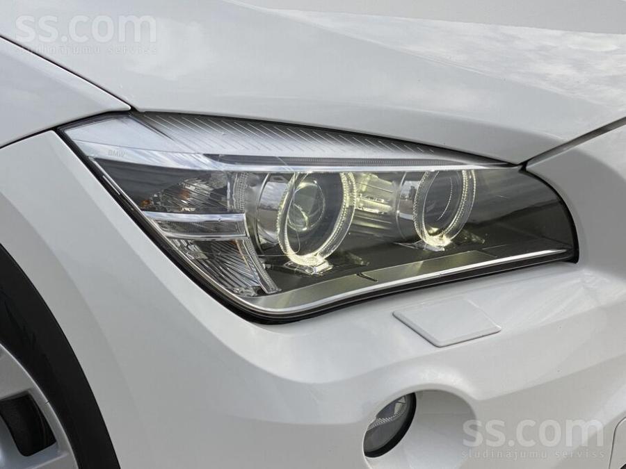 White BMW X1 2014 in Riga, with an engine capacity of 2.00 L and mileage of 176 thousand km for 9990 €, photo 11 on AUTOMOTO.COM.LV