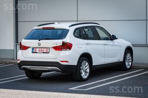 Balts BMW X1 2014 Rīga, ar dzinēja tilpumu 2.00 L un nobraukumu 0 tūkst. km par 9150 €, foto 4 vietnē AUTOMOTO.COM.LV