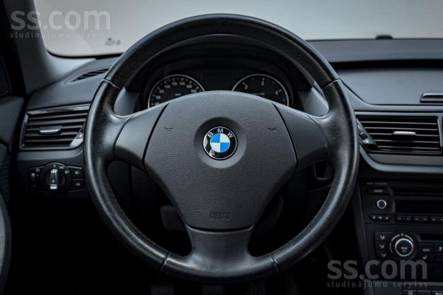 Balts BMW X1 2014 Rīga, ar dzinēja tilpumu 2.00 L un nobraukumu 0 tūkst. km par 9150 €, foto 16 vietnē AUTOMOTO.COM.LV
