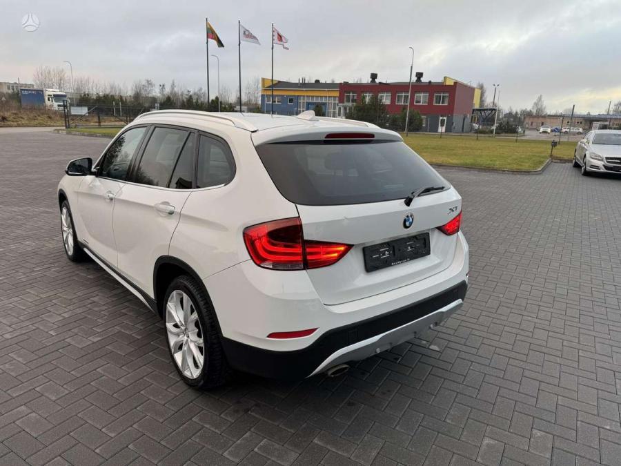 Balts BMW X1 2014 Telšiai, ar dzinēja tilpumu 2.00 L un nobraukumu 258 tūkst. km par 8300 €, foto 4 vietnē AUTOMOTO.COM.LV