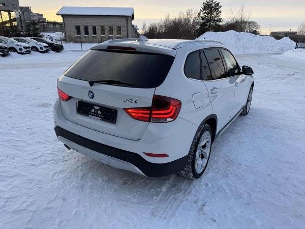 Balts BMW X1 2014 Telšiai, ar dzinēja tilpumu 2.00 L un nobraukumu 264 tūkst. km par 9300 €, foto 6 vietnē AUTOMOTO.COM.LV