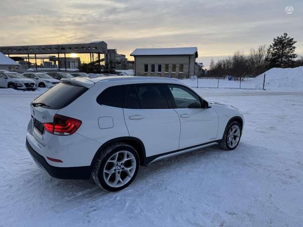 Balts BMW X1 2014 Telšiai, ar dzinēja tilpumu 2.00 L un nobraukumu 264 tūkst. km par 9300 €, foto 7 vietnē AUTOMOTO.COM.LV