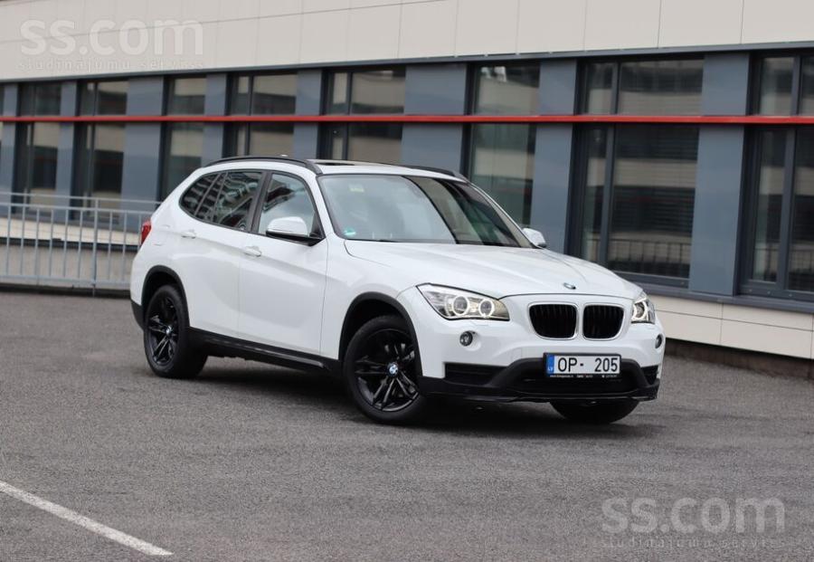 White BMW X1 2014 in Riga, with an engine capacity of 2.00 L and mileage of 181 thousand km for 9980 €, photo 1 on AUTOMOTO.COM.LV