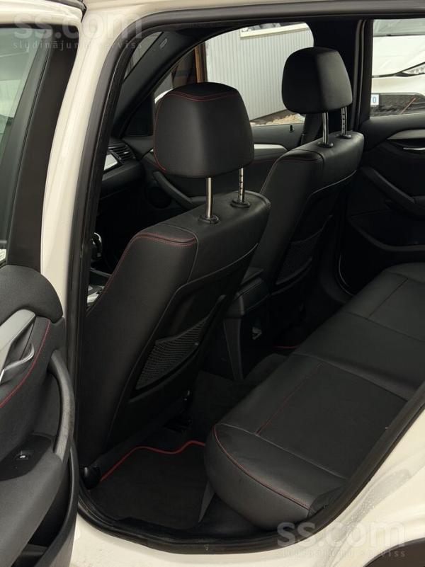 Белый БМВ Х1 2014 в Рига, объемом двигателя 2.00 л и пробегом 181 тыс. км за 9980 €, фото 9 на AUTOMOTO.COM.LV