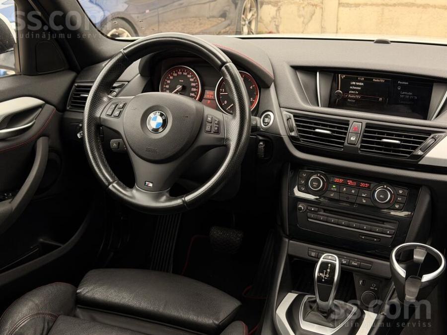 White BMW X1 2014 in Riga, with an engine capacity of 2.00 L and mileage of 181 thousand km for 9980 €, photo 12 on AUTOMOTO.COM.LV