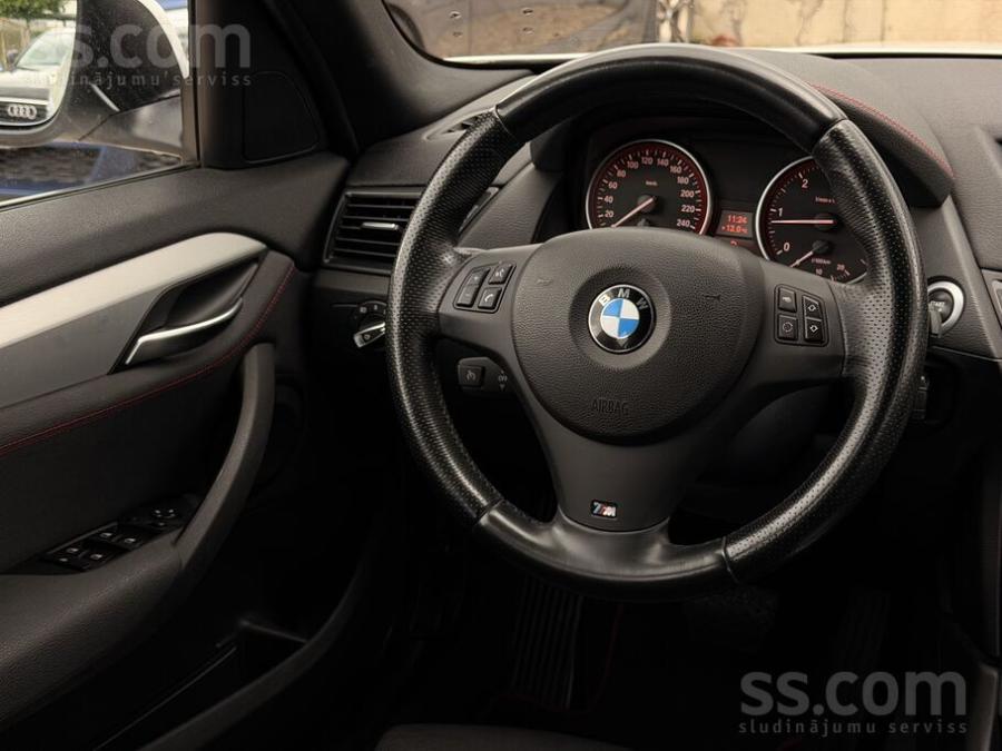 White BMW X1 2014 in Riga, with an engine capacity of 2.00 L and mileage of 181 thousand km for 9980 €, photo 15 on AUTOMOTO.COM.LV