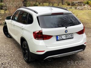 Белый БМВ Х1 2014 в Рига, объемом двигателя 2.00 л и пробегом 240 тыс. км за 9990 €, фото 9 на AUTOMOTO.COM.LV