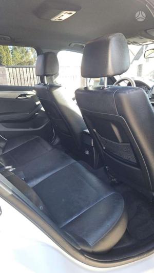 Balts BMW X1 2014 Radviliškis, ar dzinēja tilpumu 2.00 L un nobraukumu 223 tūkst. km par 8700 €, foto 26 vietnē AUTOMOTO.COM.LV