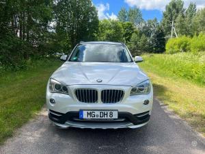 White BMW X1 2014 in Utena, with an engine capacity of 2.00 L and mileage of 233 thousand km for 7200 €, photo  on AUTOMOTO.COM.LV