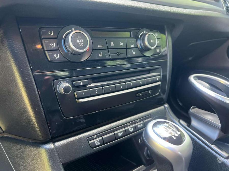 White BMW X1 2014 in Utena, with an engine capacity of 2.00 L and mileage of 233 thousand km for 7200 €, photo 16 on AUTOMOTO.COM.LV